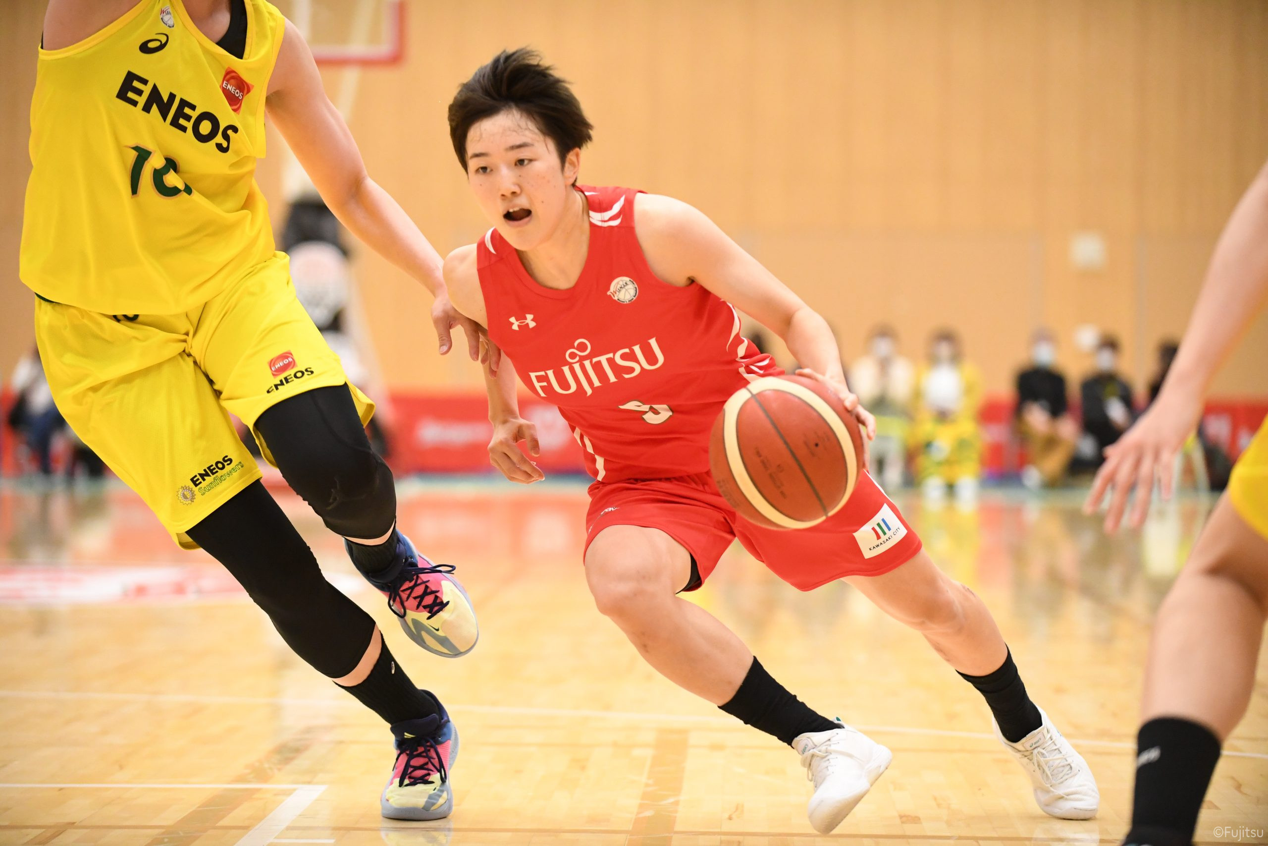 躍動する若きレッドウェーブ - レッドウェーブ - Fujitsu Sports : 富士通