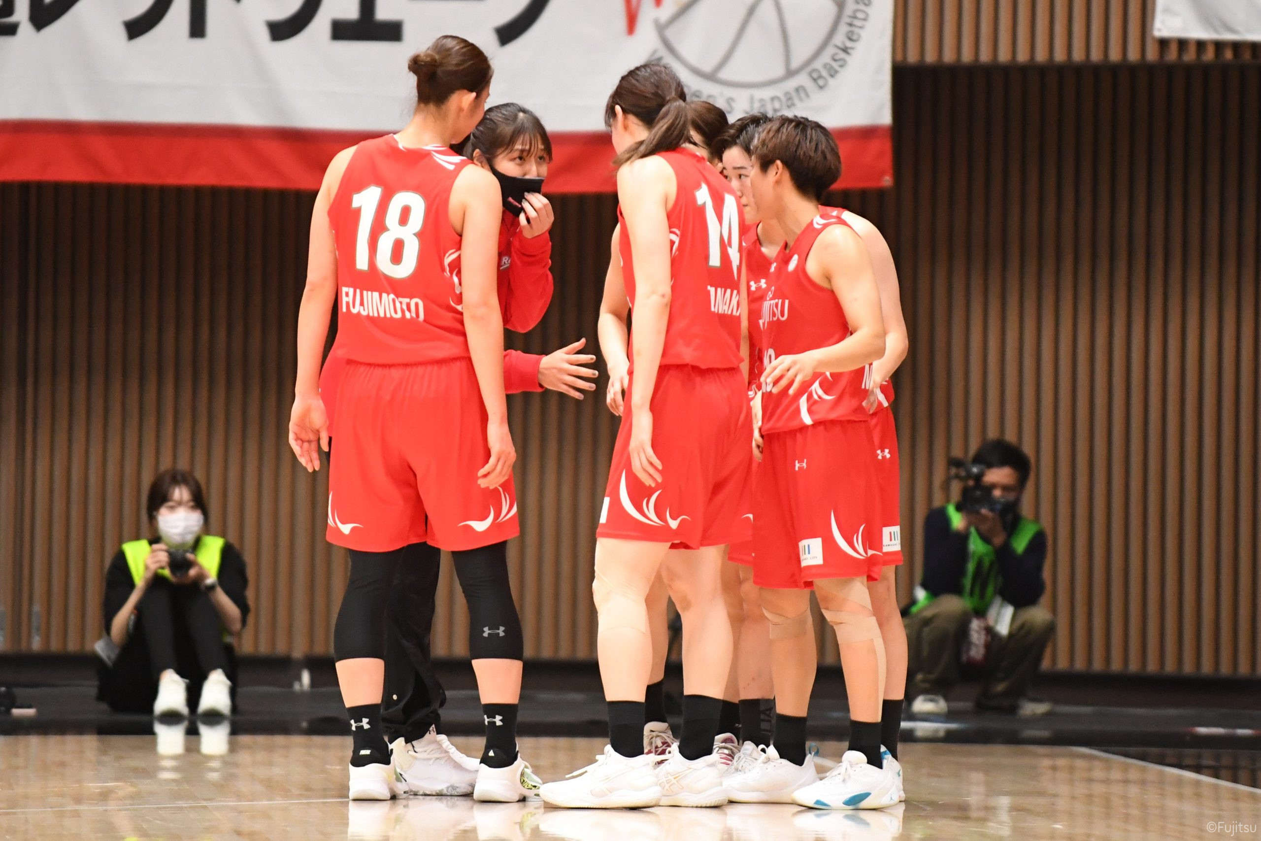 今こそ戦うとき - レッドウェーブ - Fujitsu Sports : 富士通