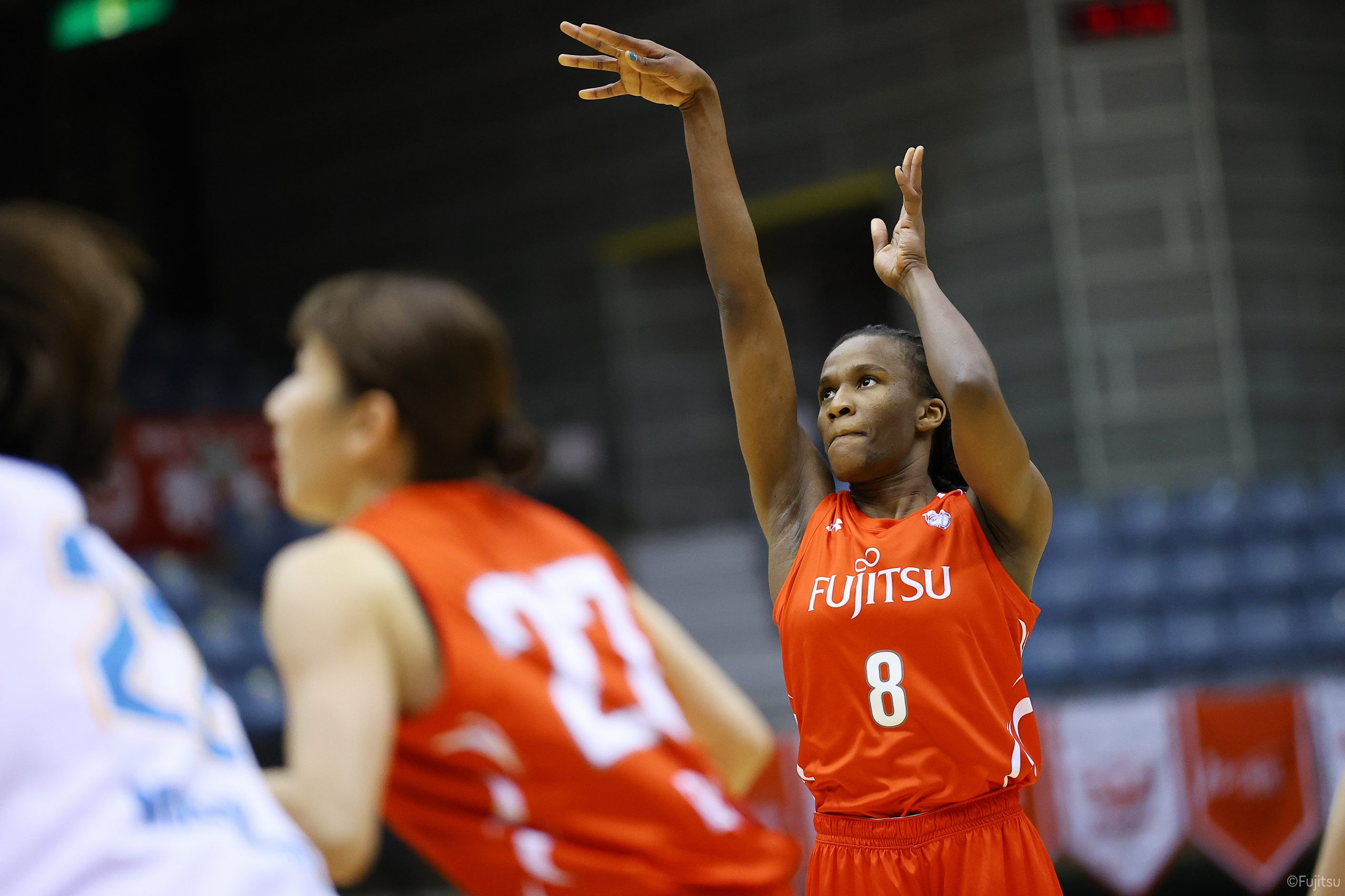 3人の選手が合流！ - レッドウェーブ - Fujitsu Sports : 富士通