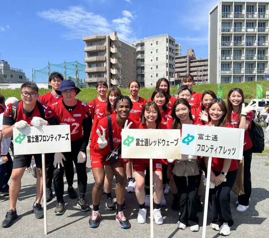 富士通チアリーダー部 フロンティアレッツ - Fujitsu Sports - 富士通スポーツの活動 : 富士通