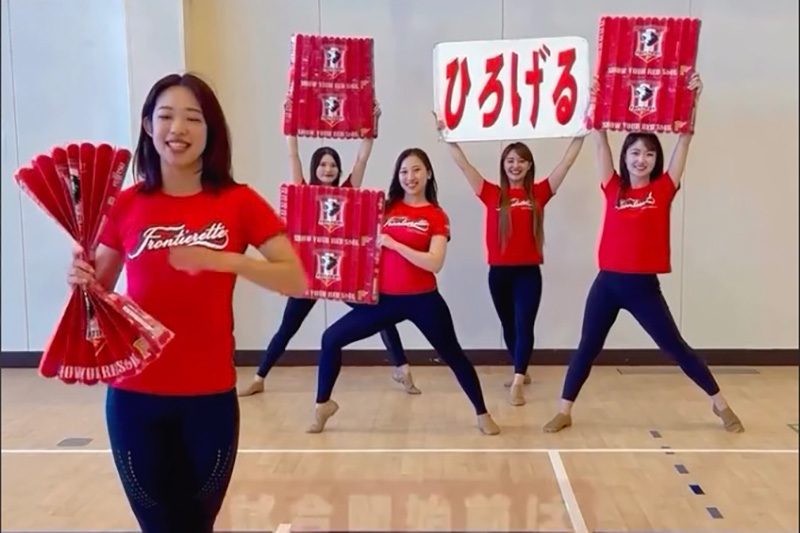 富士通チアリーダー部 フロンティアレッツ - Fujitsu Sports - 富士通スポーツの活動 : 富士通